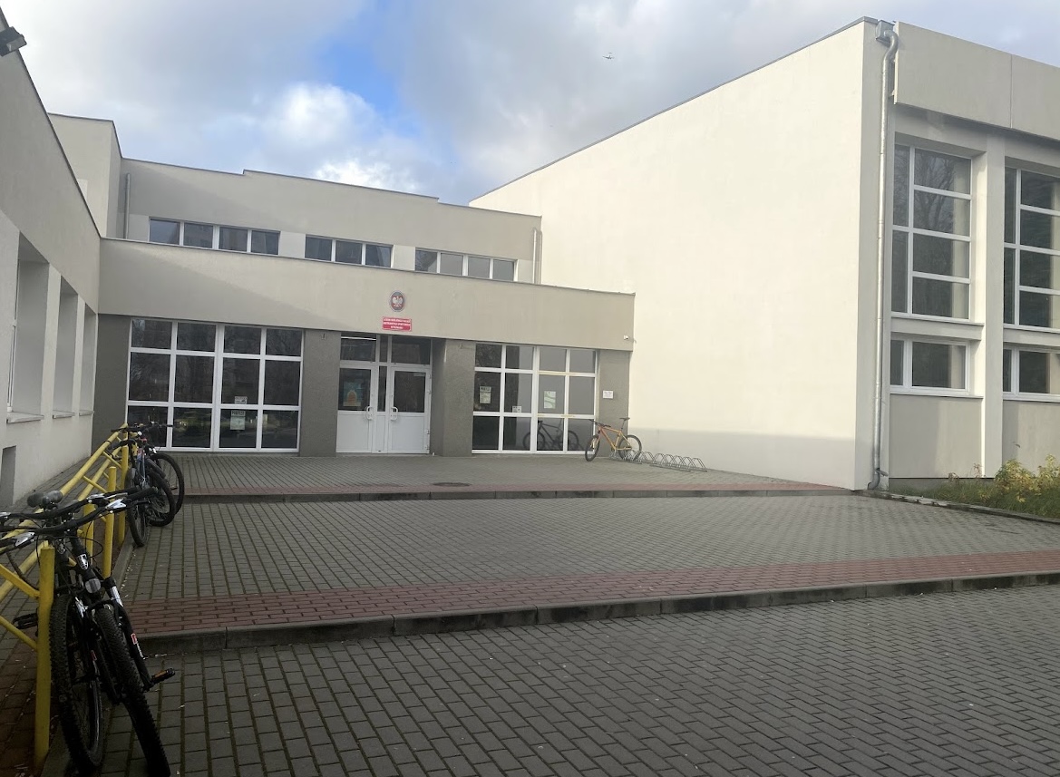 O szkole – LOMS Poznań